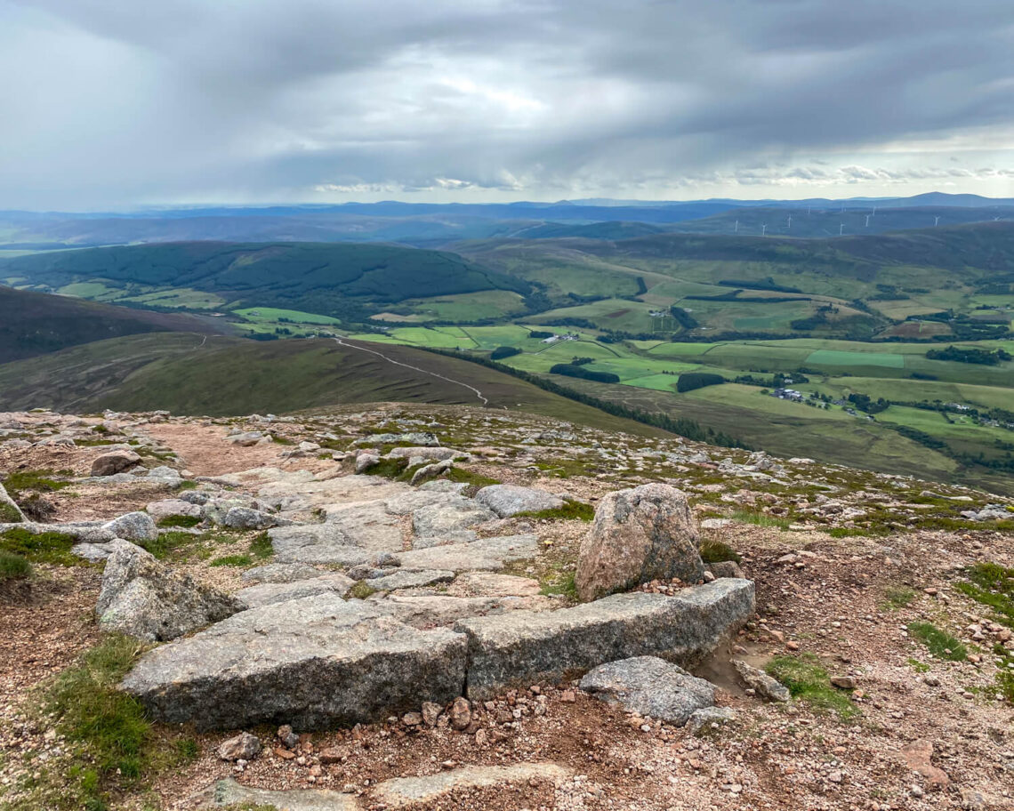Complete Guide to Hiking Ben Rinnes - A Beginner Hike in Aberdeenshire ...