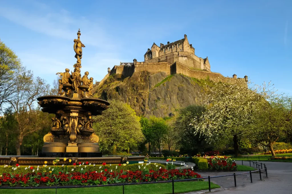 A Complete Guide to Visiting Edinburgh Castle - What to Expect when you ...