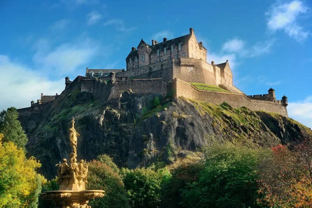 A Complete Guide to Visiting Edinburgh Castle - What to Expect when you ...