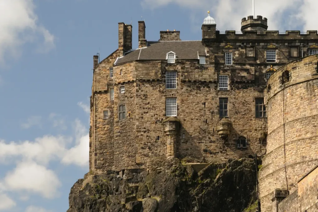 A Complete Guide to Visiting Edinburgh Castle - What to Expect when you ...